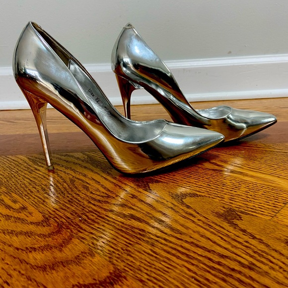 Akiko | Shoes | Akira Silver Stiletto Heel Pump Size 85 | Poshmark